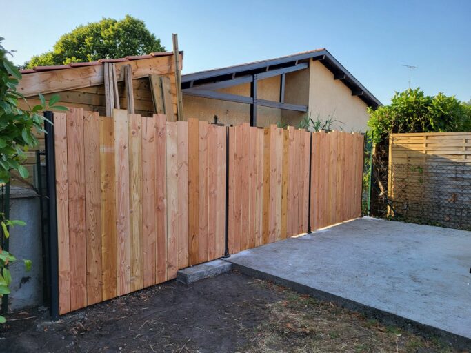 Clôture bois originale - Dax - Les Jardins de Péline
